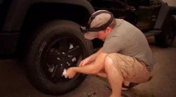 Sådan maler du diske Auto, der ikke fjerner hjulene 6951_10
