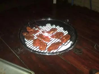 Pöydän grilli kelasta, jossa on oma käsityö grilli käämältä omalla kädet 6971_7