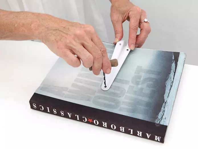 اپنے ہاتھوں سے کتاب سے پوشیدہ ریجیمیںٹ کیسے بنائیں؟ 7060_4