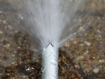 Simple water sprinkler. 7089_5