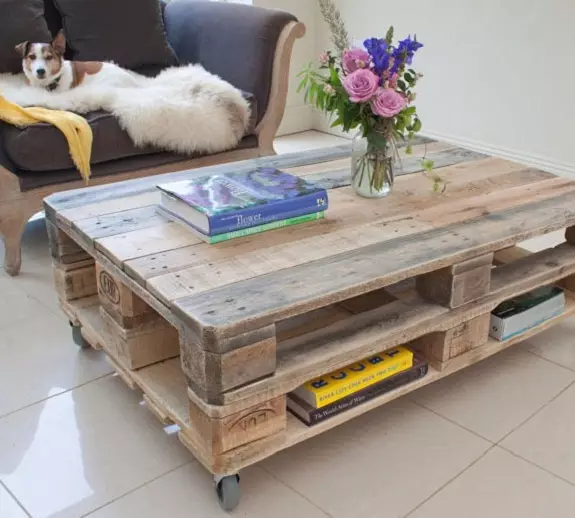 Pallets furniture do it yourself: what can be made from pallet 7094_2