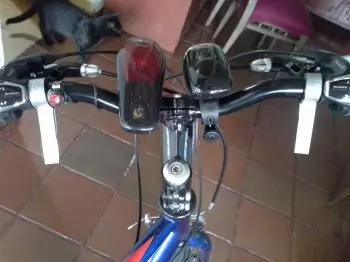 Instal·leu miralls addicionals a la bicicleta 7178_9