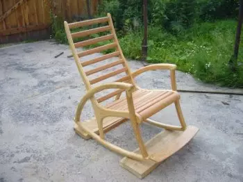 Wooden rocking chair gawin ito sa iyong sarili 7301_1