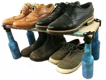 Sapatos nga estante sa sapatos sa beer nga botelya sa ilang kaugalingon nga mga kamot 7361_1