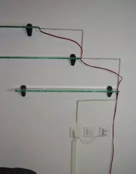 Los estantes de las barras con la luz de fondo LED lo hacen usted mismo 7525_11