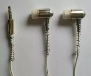 Kako ojačati žicu za slušalice 7528_1