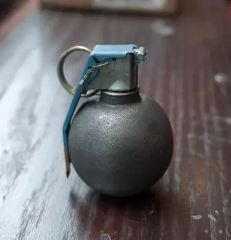 Lámpara de aceite en forma de granate manual. 7648_2
