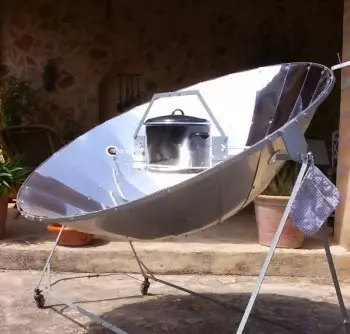 Ginagawa ito ng solar oven 7808_1