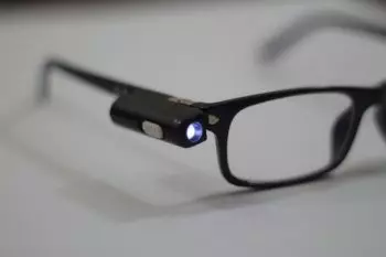 แว่นตาที่มีไฟฉาย LED ในตัวทำเอง 7992_14