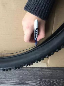 I-Bicycle Tire Lenhing yekati lakho 8379_3