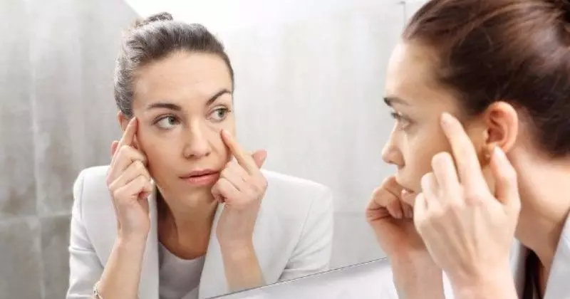 6 slechte gewoonten die de veroudering van de huid versnellen